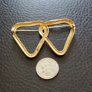 Monet | Jewelry | Vtg Monet Brooch | Poshmark